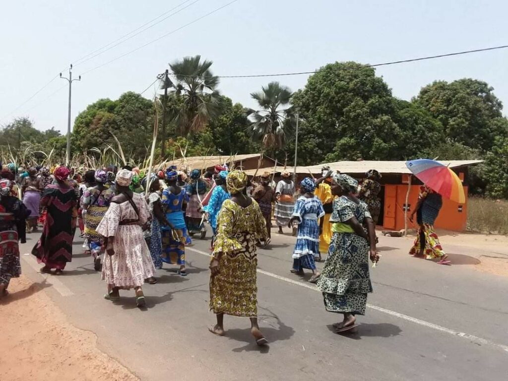 Casamance : Les femmes du bois sacré de Mlomp